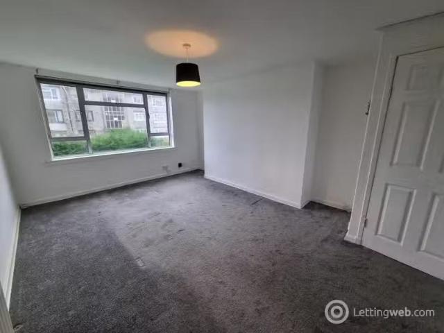 Nice 2 BR Property to rent in 8D, Balunie Place, Dundee, DD4 8ST