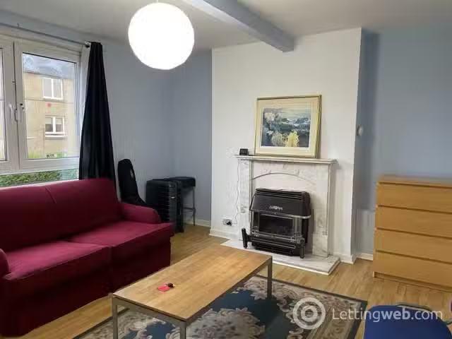 Charming 2 BR Property to rent in 31/3 Hutchison Avenue
