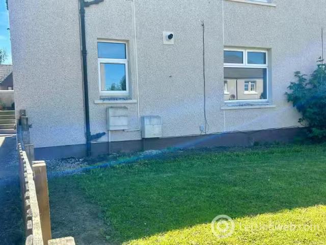 Deal! 2 BR Property to rent in 3 Hozier Street, Carluke, ML8 5DW