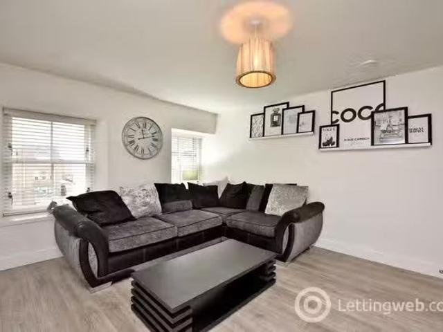Cheap 2 BR Property to rent in Union Street, City Centre, Aber.
