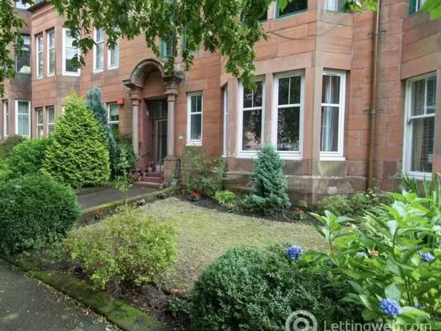 Cheap 2 BR Property to rent in Woodcroft Avenue, Glasgow, G11.