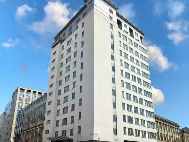 Cheap 2 BR Property to rent in Bath Street, City Centre, Glasg.