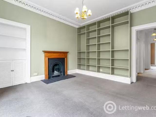 Cozy 2 BR Property to rent in Blackwood Crescent, Newington, E.