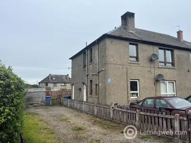 Deal! 2 BR Property to rent in Burngrange Cottages, West Calde.