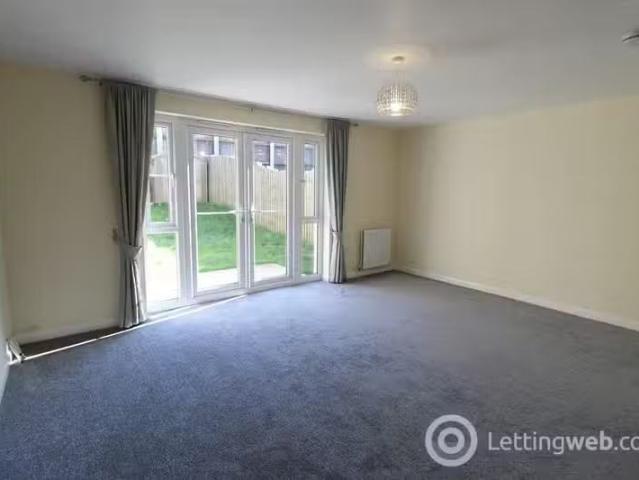 Cheap 2 BR Property to rent in Burnside Walk, Dyce, AB21