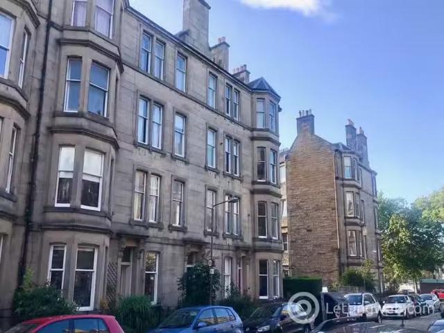 Deal! 2 BR Property to rent in Comely Bank Place, Edinburgh