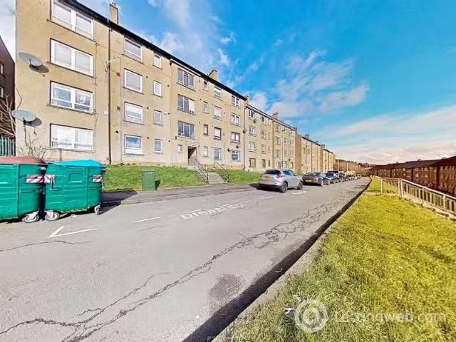 Cheap 2 BR Property to rent in Colinton Place,, Dundee, DD2 2BW