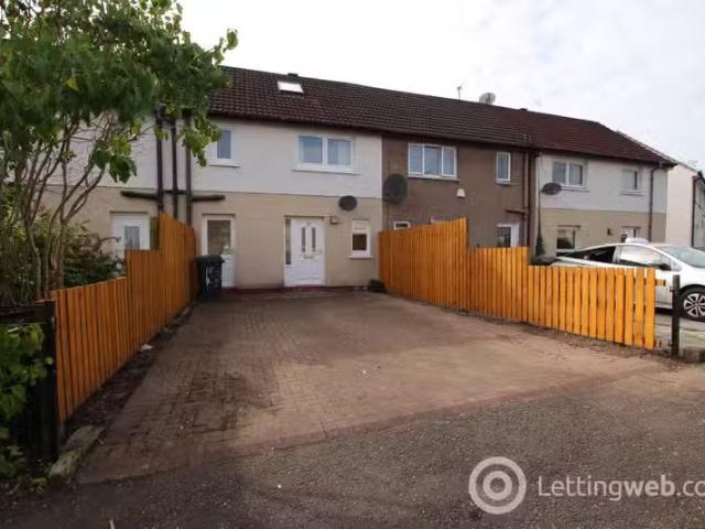 For Rent! 2 BR Property to rent in Craigend Crescent, Milngavi.