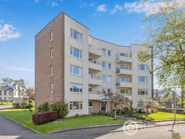 For Rent! 2 BR Property to rent in Falcon Court, Morningside.