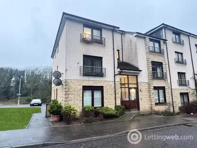 Just in! 2 BR Property to rent in Flat A, 17 Mill Street, Kirk.