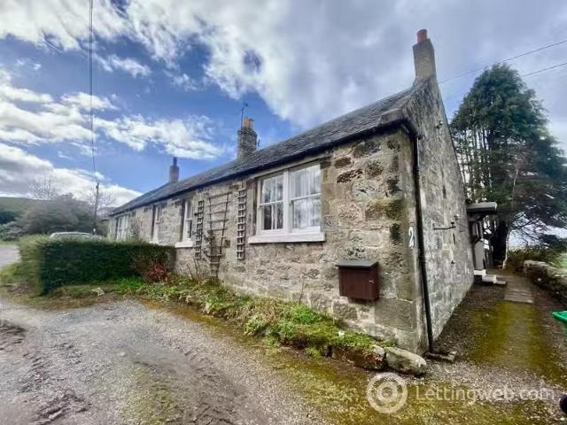 Cheap 2 BR Property to rent in Grange Farm,, Kirkcaldy, KY2.