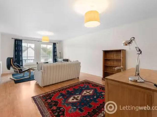 Nice 2 BR Property to rent in Hopetoun Street, Broughton, Edin.