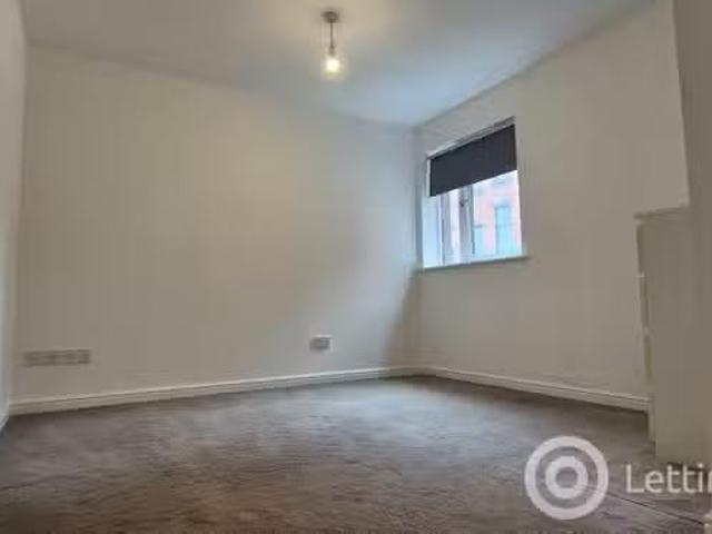 Charming 2 BR Property to rent in Howard Street, Glasgow