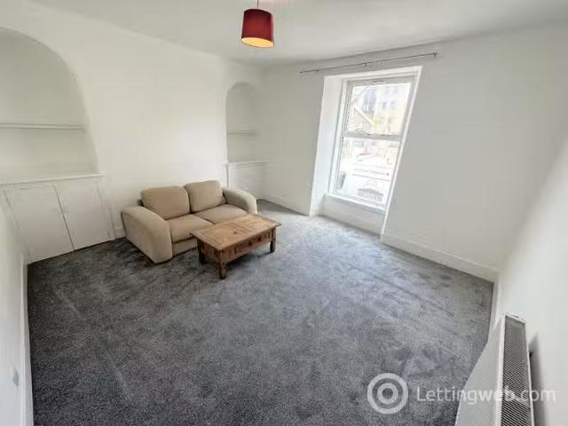 Rental! 2 BR Property to rent in Hutcheon Street, City Centre.