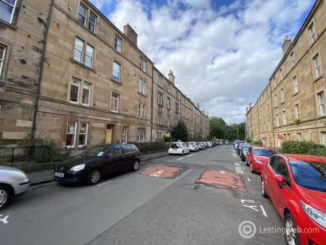 Just in! 2 BR Property to rent in Livingstone Place