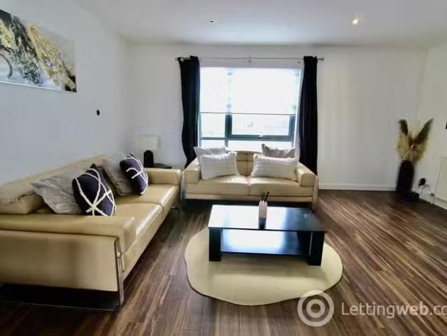 Just in! 2 BR Property to rent in Merkland Lane, First Floor F.