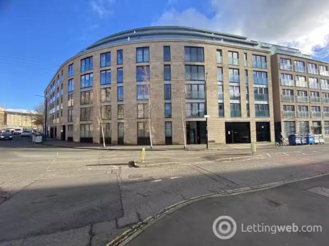 Deal! 2 BR Property to rent in Minerva Street, Glasgow, G3