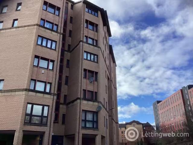 Deal! 2 BR Property to rent in Parsonage Square, Chancellor Ho.