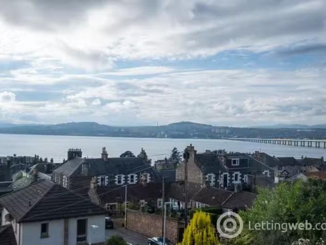 Charming 2 BR Property to rent in Queen Street, Newport on Tay.