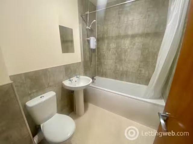 New 2 BR Property to rent in Rosefield Street off Blackness R.