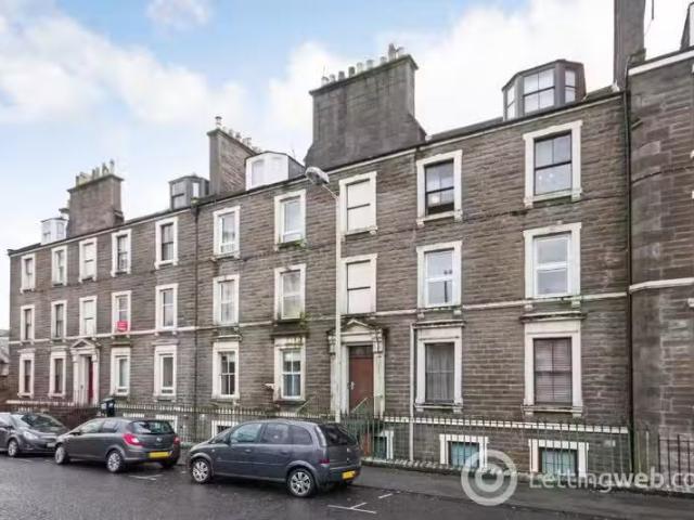 Cheap 2 BR Property to rent in Rustic Place Dudhope Street, Du.