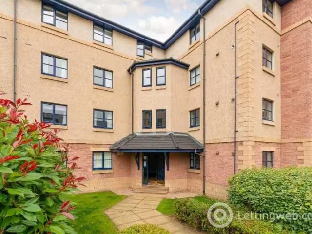 Charming 2 BR Property to rent in Russell Gardens, Roseburn, E.