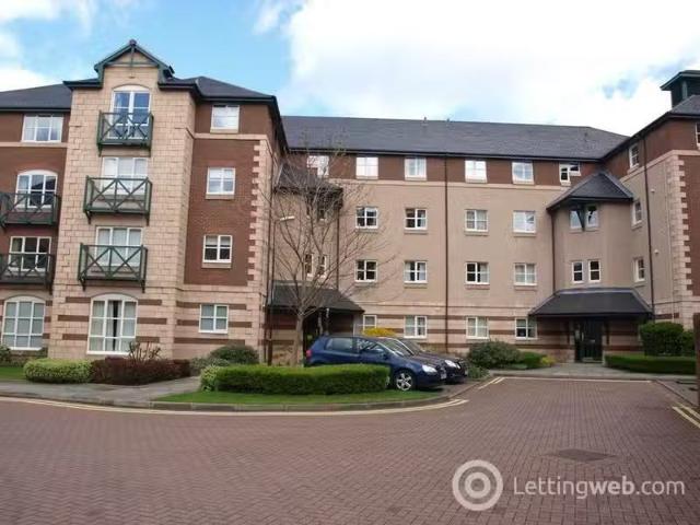 Deal! 2 BR Property to rent in Silvermills, Edinburgh, EH3 5BF