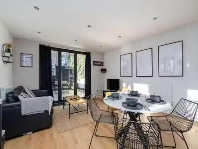 New 2 BR Westcombe Hill