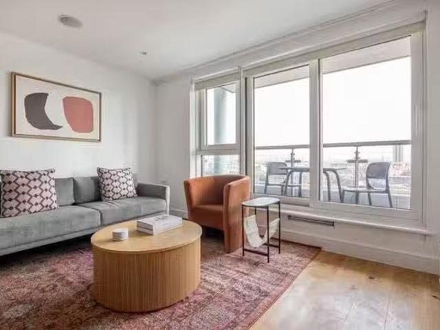 Rental! 2 Rooms 15 St George Wharf, SW8 2FD, Saint George Whar.