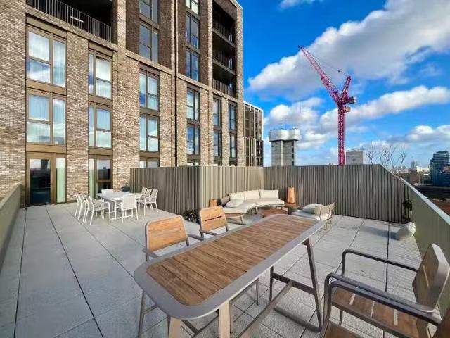 New 3 BA 3 bedroom flat for rent in Merino Gardens, London Doc.