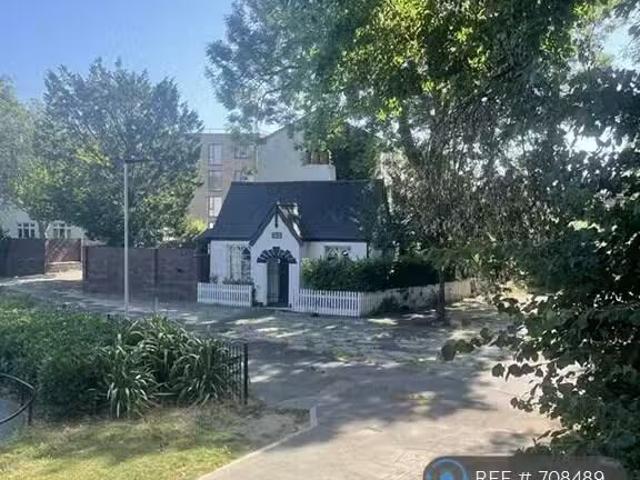 Nice 3 BA 2 bedroom detached house for rent in Willow Grove, L.