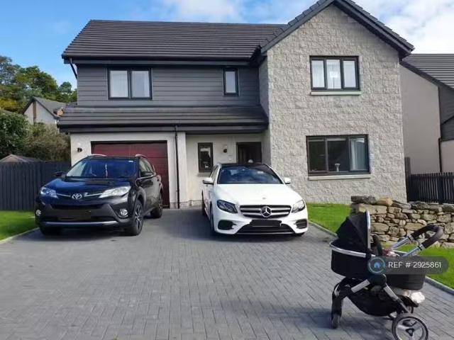Deal! 3 BA 4 bedroom detached house for rent in Pittengullies.