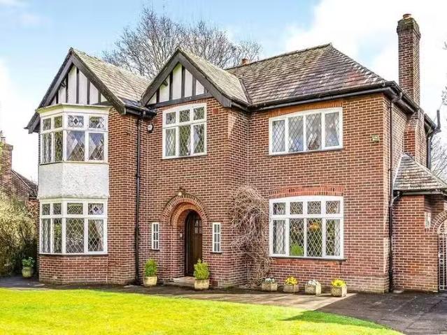 Charming 3 BA 4 bedroom Detached House to rent, Cavendish Road.