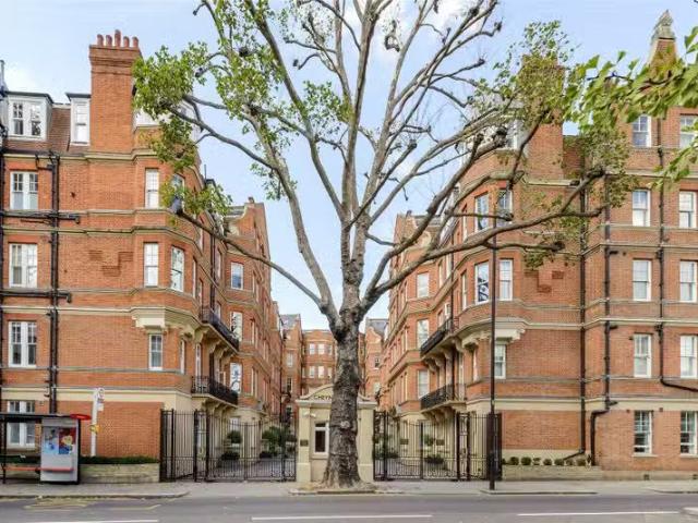 Just in! 3 BA 4 bedroom property to let in Cheyne Court, Londo.