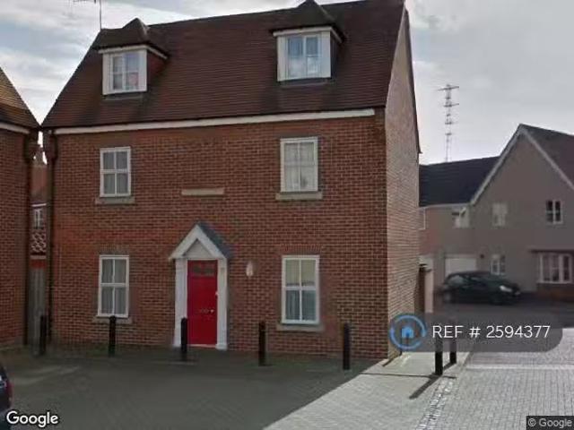 Rental! 3 BA 5 bedroom detached house for rent in Mascot Squar.