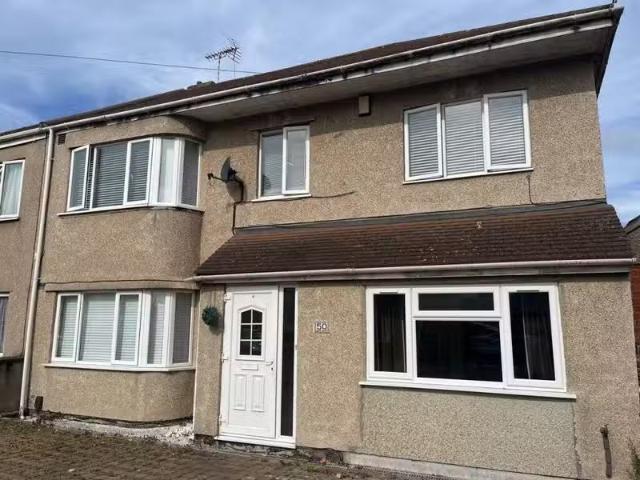 Deal! 3 BA 6 bedroom detached house for rent in Smithcourt Dri.