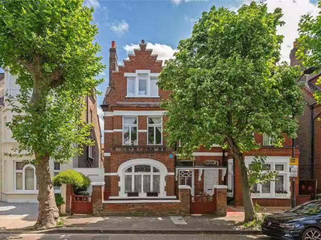 Charming 3 BA 6 bedroom property to let in Ranelagh Avenue, Lo.