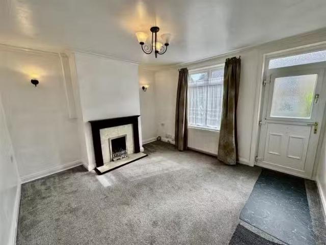 Unique 3 bedroom terraced house for rent in Caister Grove, Ing.