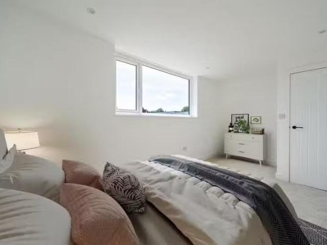 Nice 3 bedroom apartment for rent in St John's Way, Knowle, B93