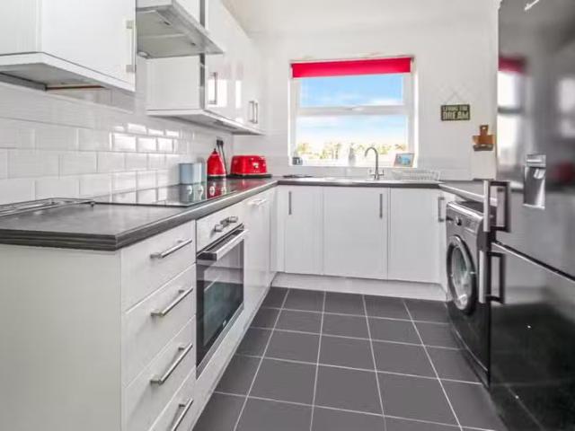 Unique 3 bedroom flat for rent in St. Augustine Road, BN17