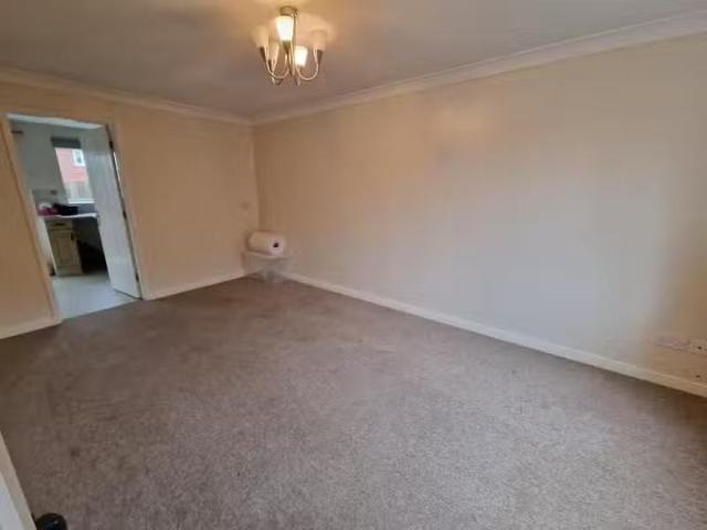 New 3 bedroom semi detached house for rent in College Green, Y.