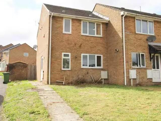 Deal! 3 bedroom semi detached house for rent in Green Park, Ta.
