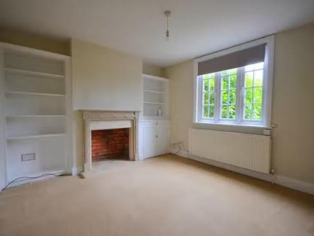 Cozy 3 bedroom semi detached house for rent in Stortford Road.