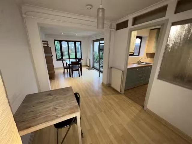 Deal! 3 bedroom semi detached house for rent in Wulfstan Way.
