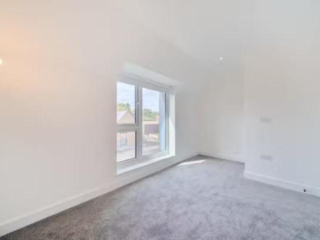 Nice 3 bedroom semi detached house for rent in Wheatley Carr.