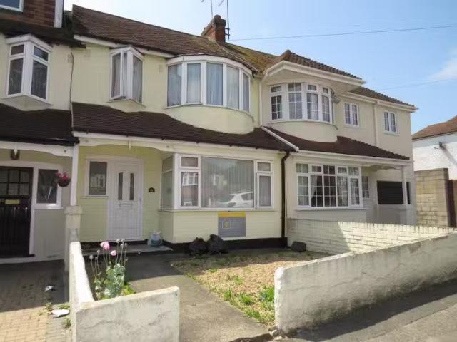 New 3 BR Castlemaine Avenue, GILLINGHAM