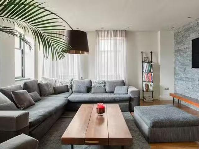 Cheap 3 BR Buchanan Street