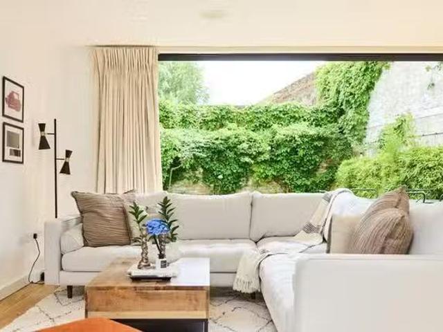 Rental! 3 BR Gwendolen Avenue