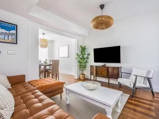 Rental! 3 BR Fawcett Road