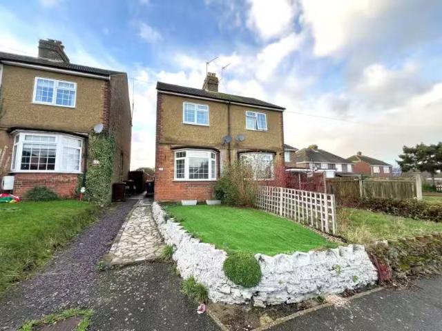 Nice 3 BR Lunsford Lane, Larkfield, AYLESFORD